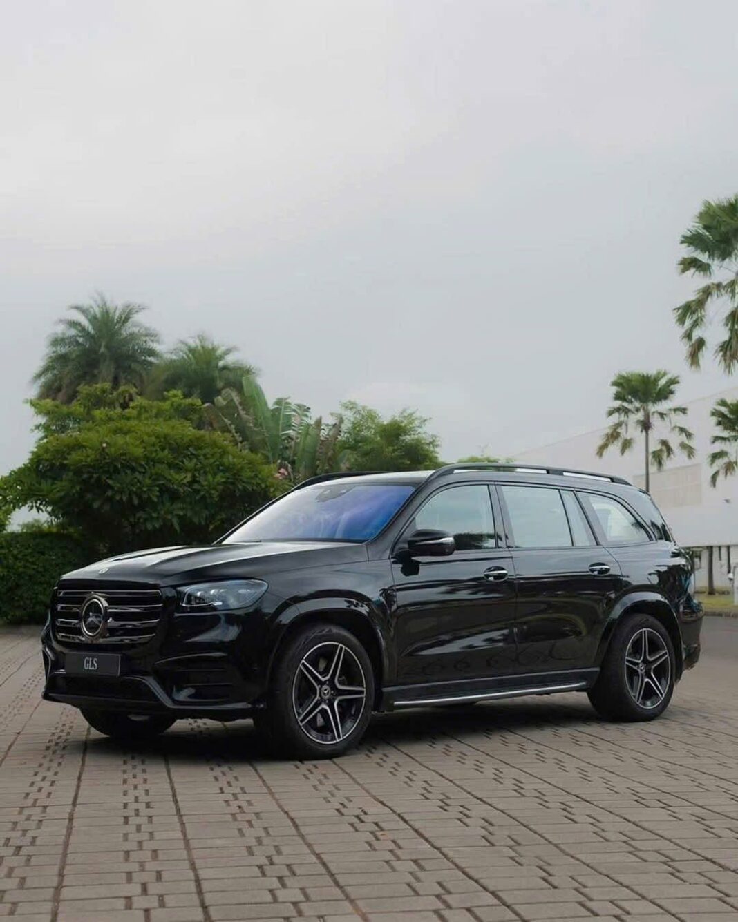 Mercedes-Benz GLS 450 Edition 30: "Siêu phẩm" kỷ niệm 30 năm tại Việt Nam, giá gần 6 tỷ ...